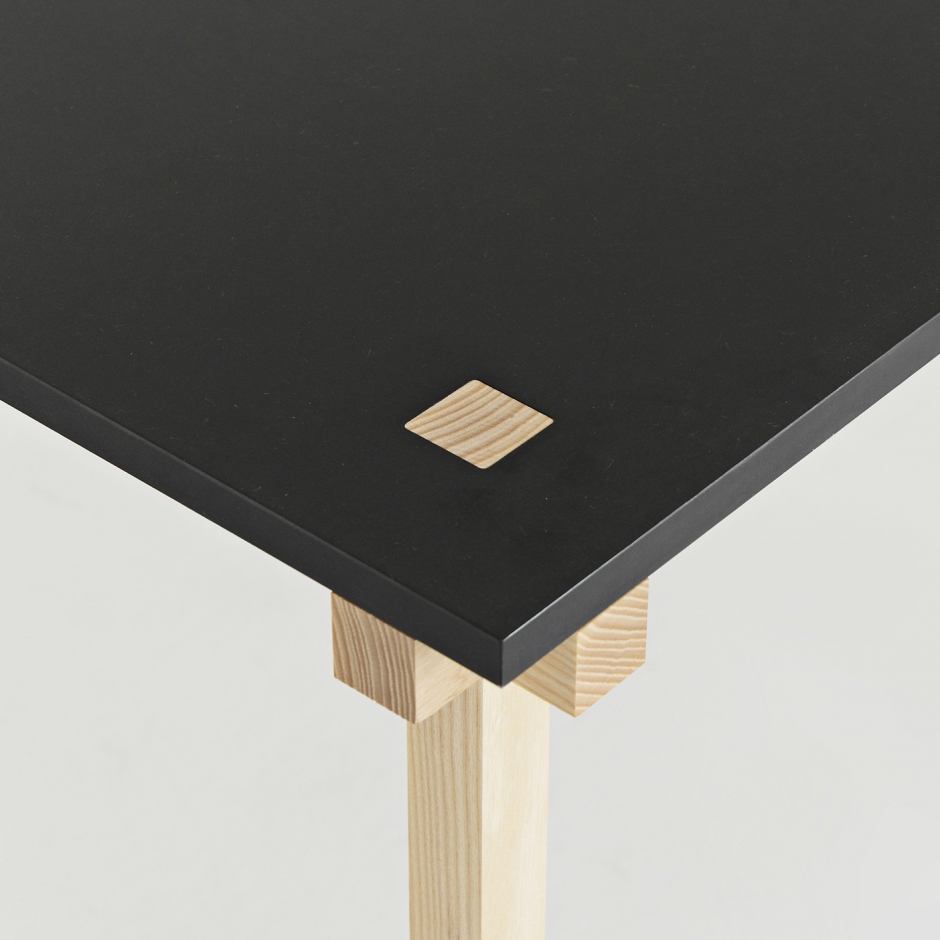 Knot Table | MWA